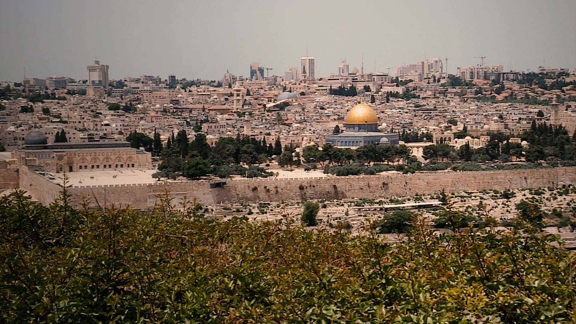 UNESCO Continues Efforts to Sever Jewish Ties to Temple Mount | CBN News