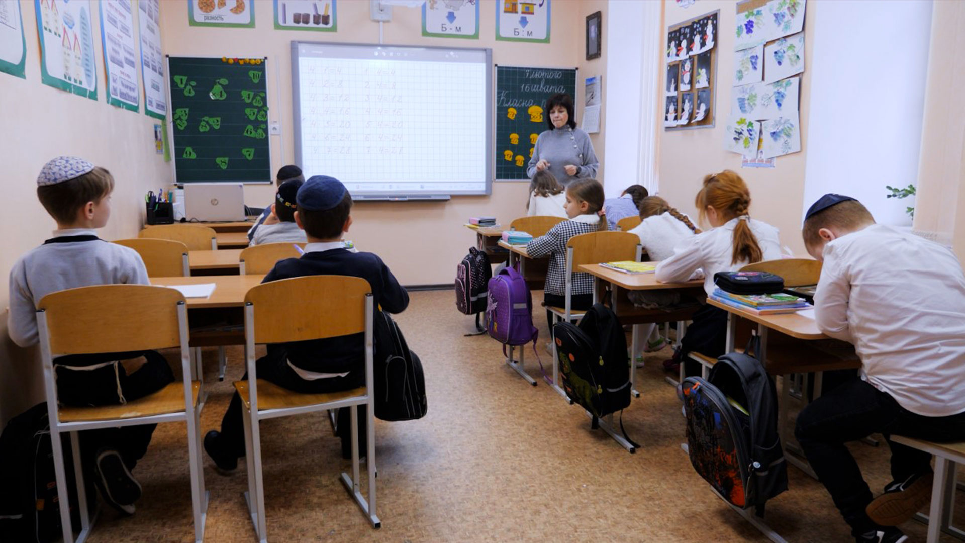 Rabbi, Wife Sustain Ukrainian Children in War by Building School ...